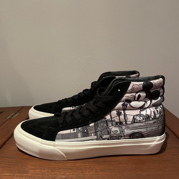 Vans | Shoes | Vans Limited Edition Disney Cartoon Sneakers 95 Women ...